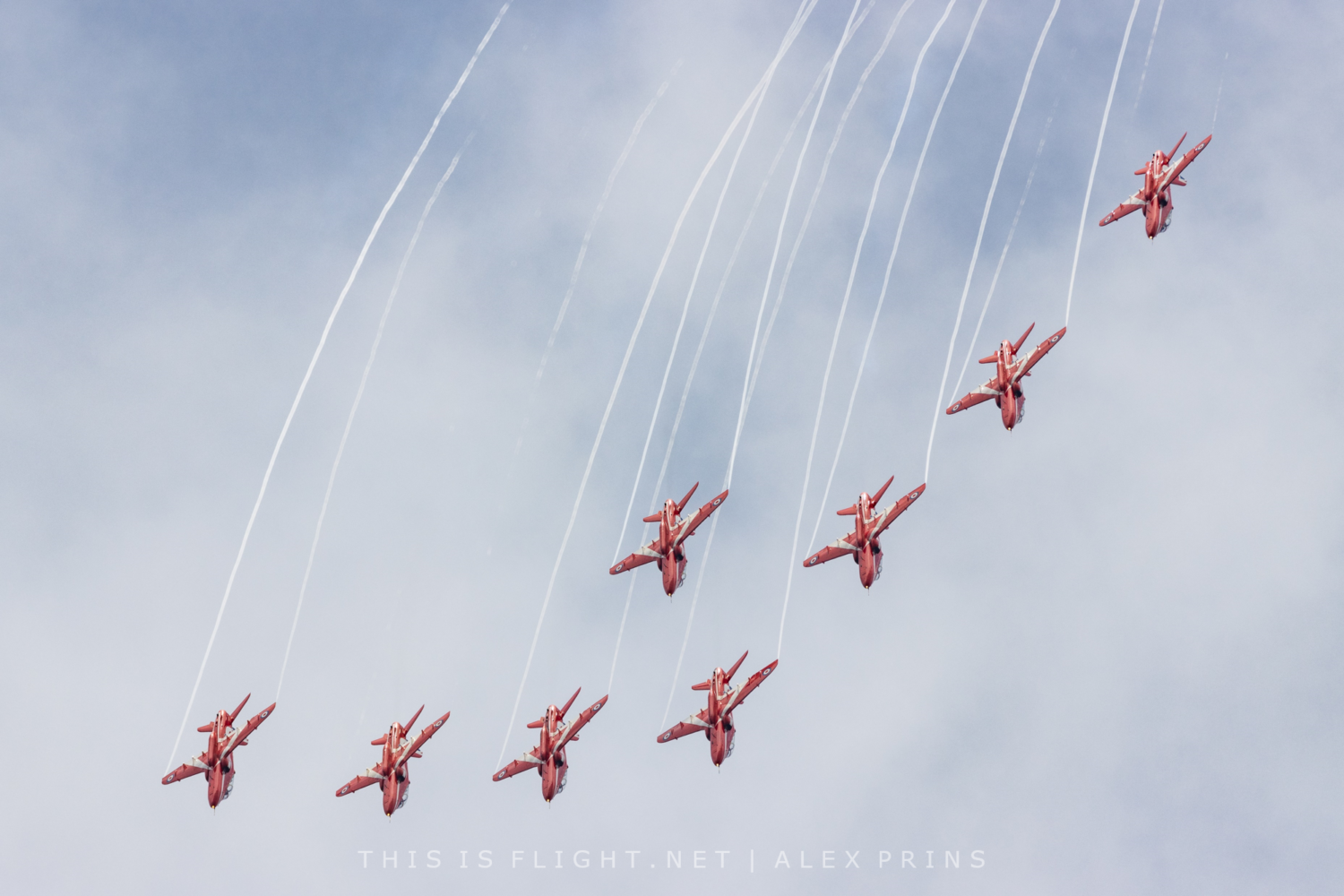 Fresh 2024 Red Arrows show re-introduces crowd-favourite manoeuvres not ...