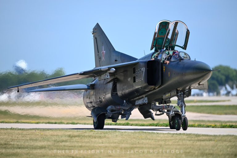 North America's only MiG-23 crashes at Thunder Over Michigan - This is ...